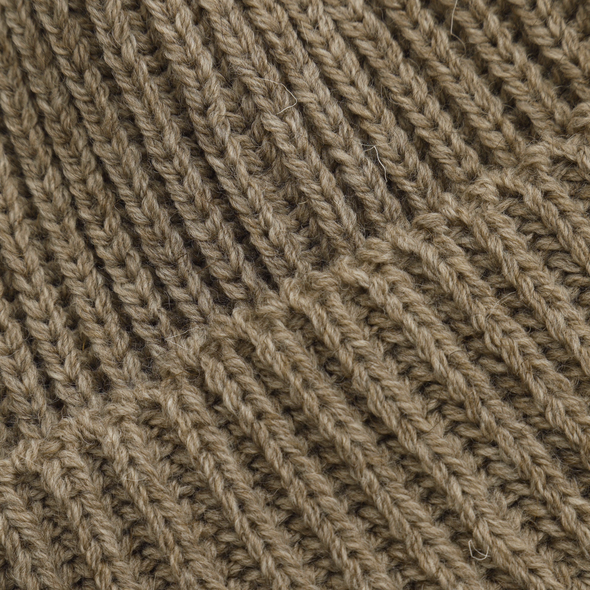 Merino 001 Bobcap - Trigo – Highland 2000